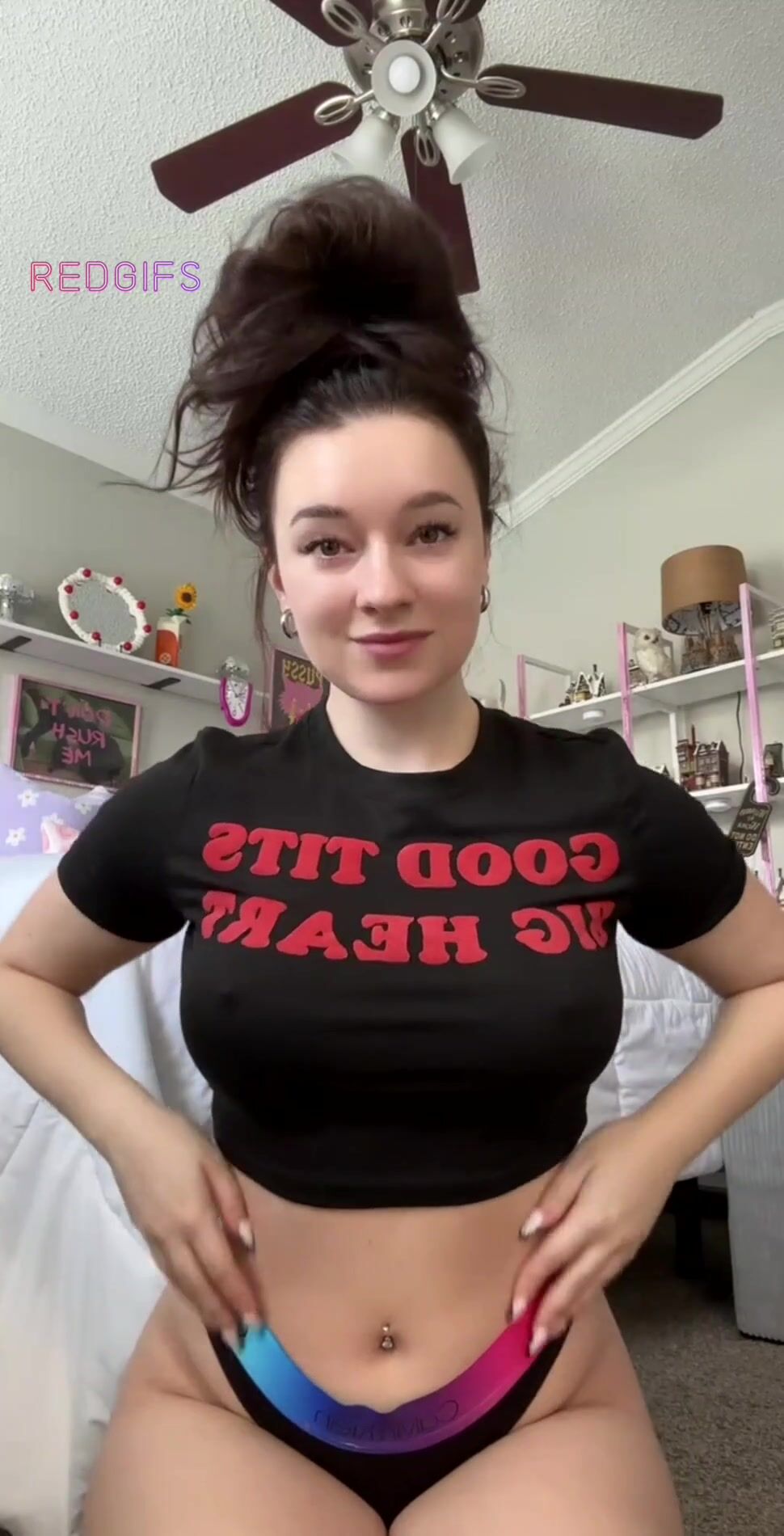 Нет ничего прекраснее чем видеть грудь